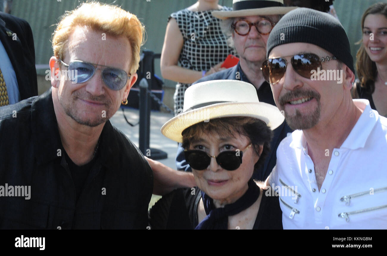 NEW YORK, NY - JULY 29: Yoko Ono, Bono, Salil Shetty and The Edge ...