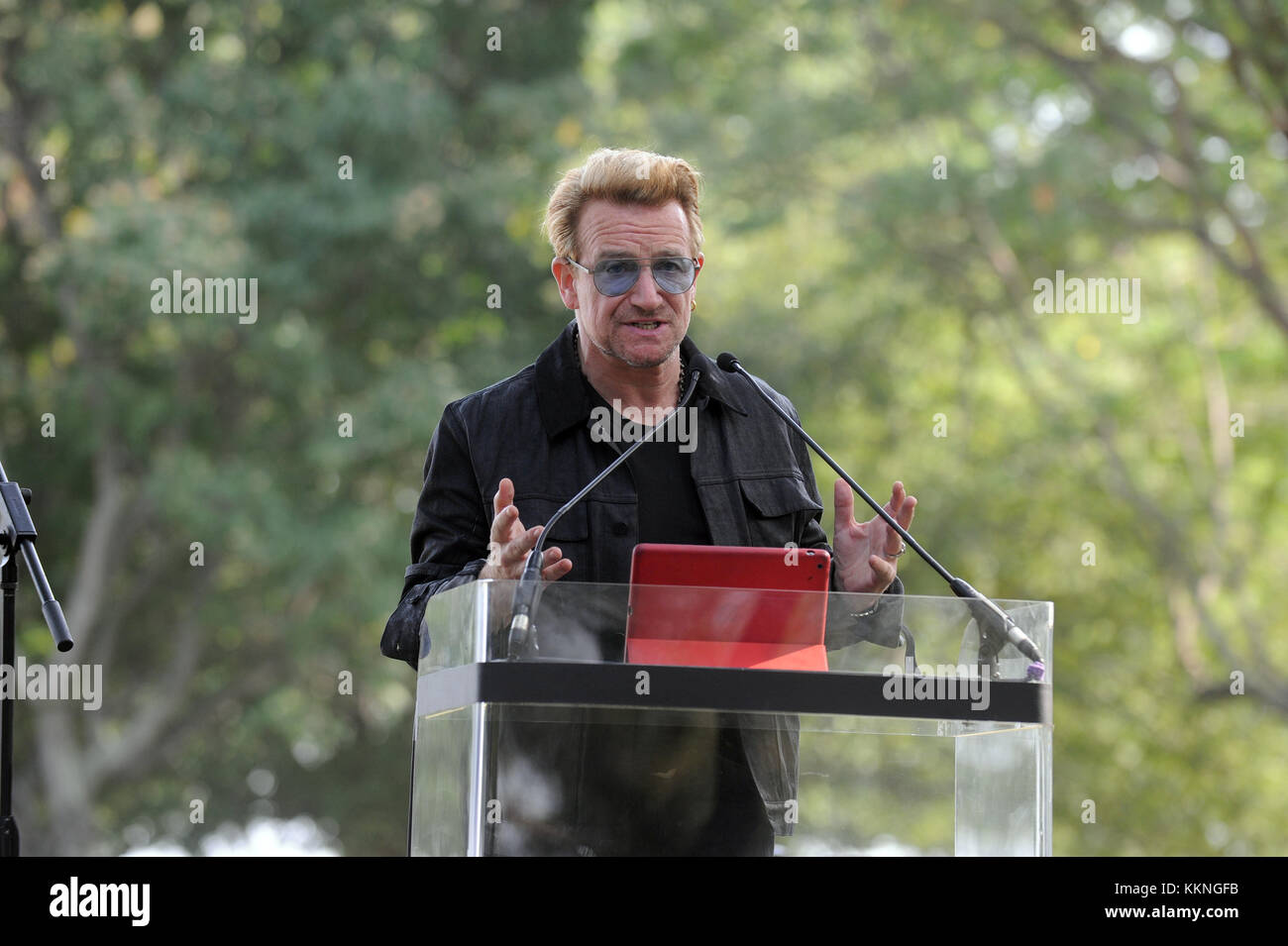 NEW YORK, NY - JULY 29: Yoko Ono, Bono, Salil Shetty and The Edge ...