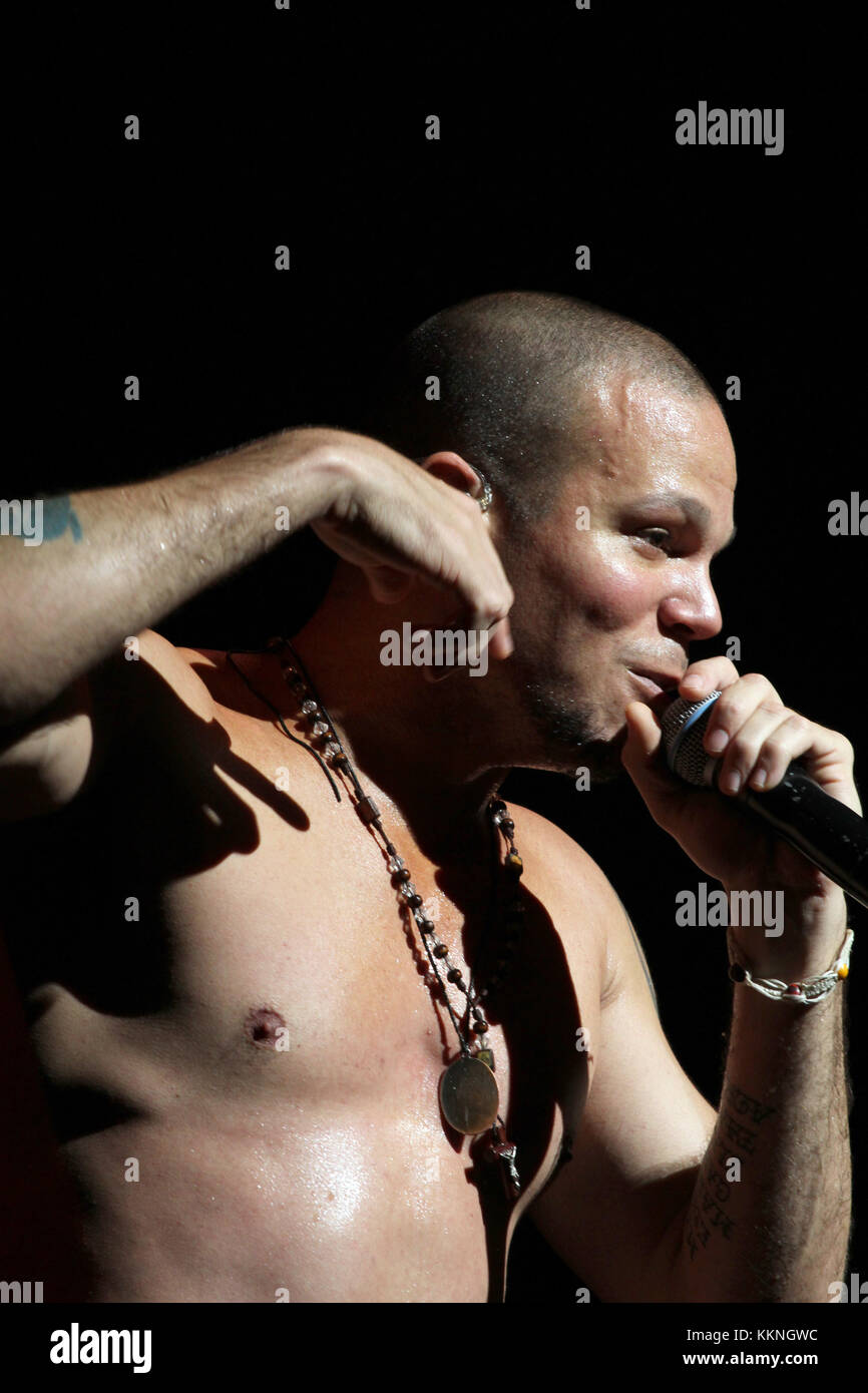 Rappers from london hi-res stock photography and images - Alamy