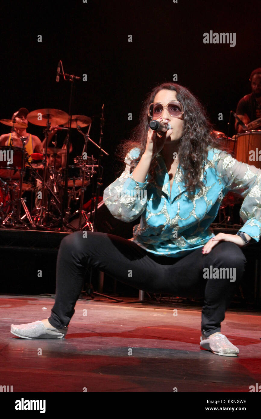 Rappers from london hi-res stock photography and images - Alamy