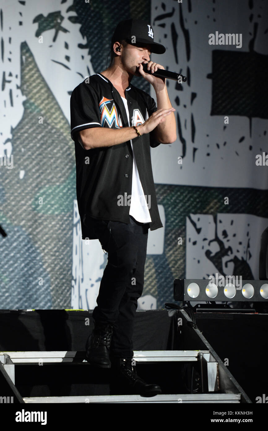 FORT LAUDERDALE FL - JULY 25: Singer Jake Miller poses for a performs ...