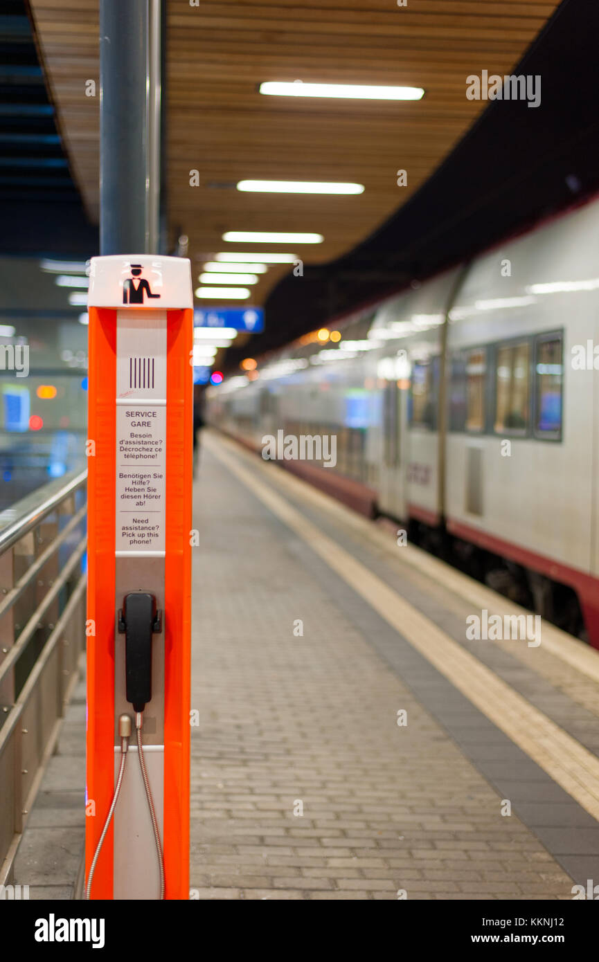 Emergency railway telephone hi-res stock photography and images - Alamy