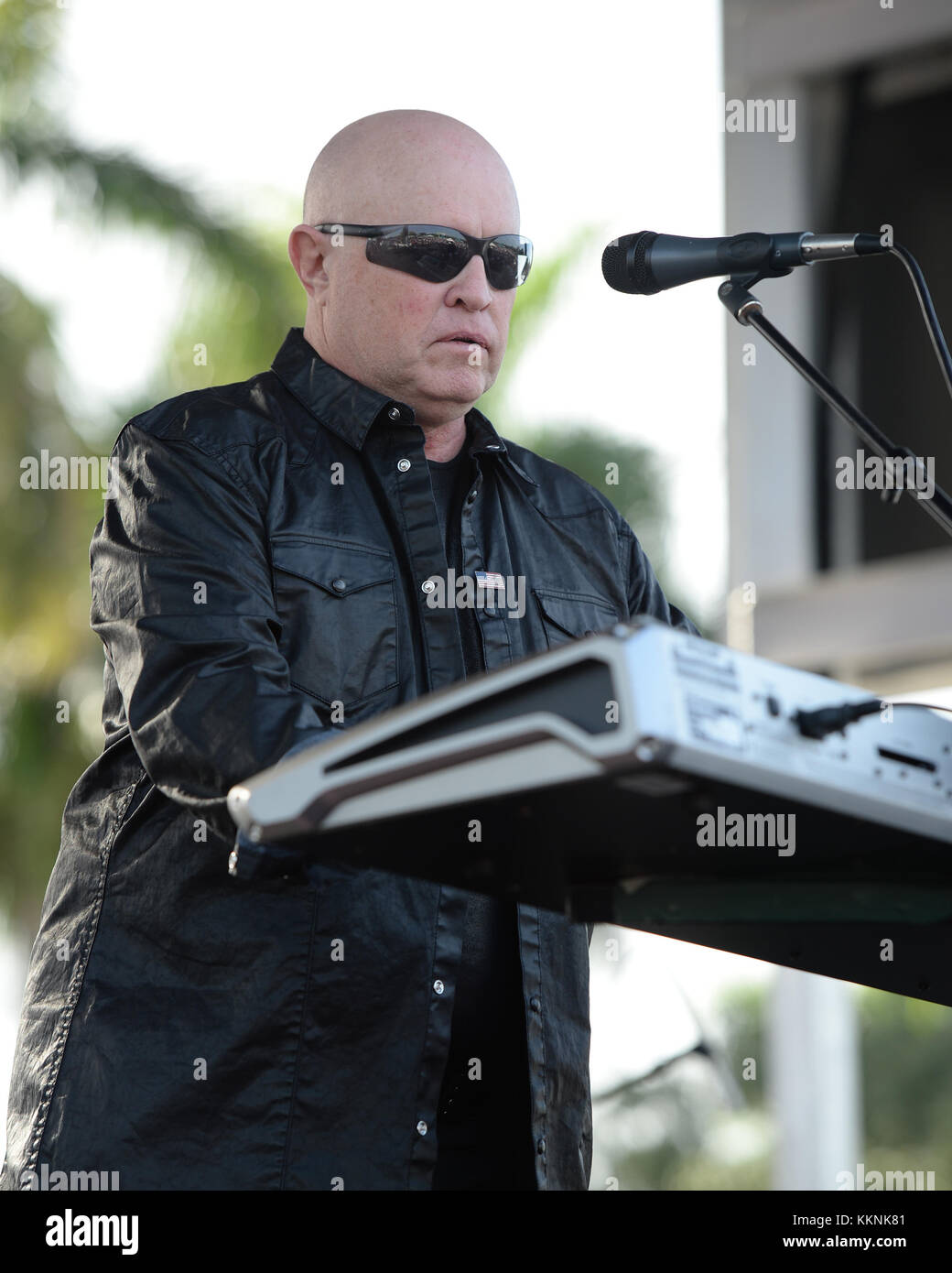 Mike score a flock of seagulls hi-res stock photography and images - Alamy