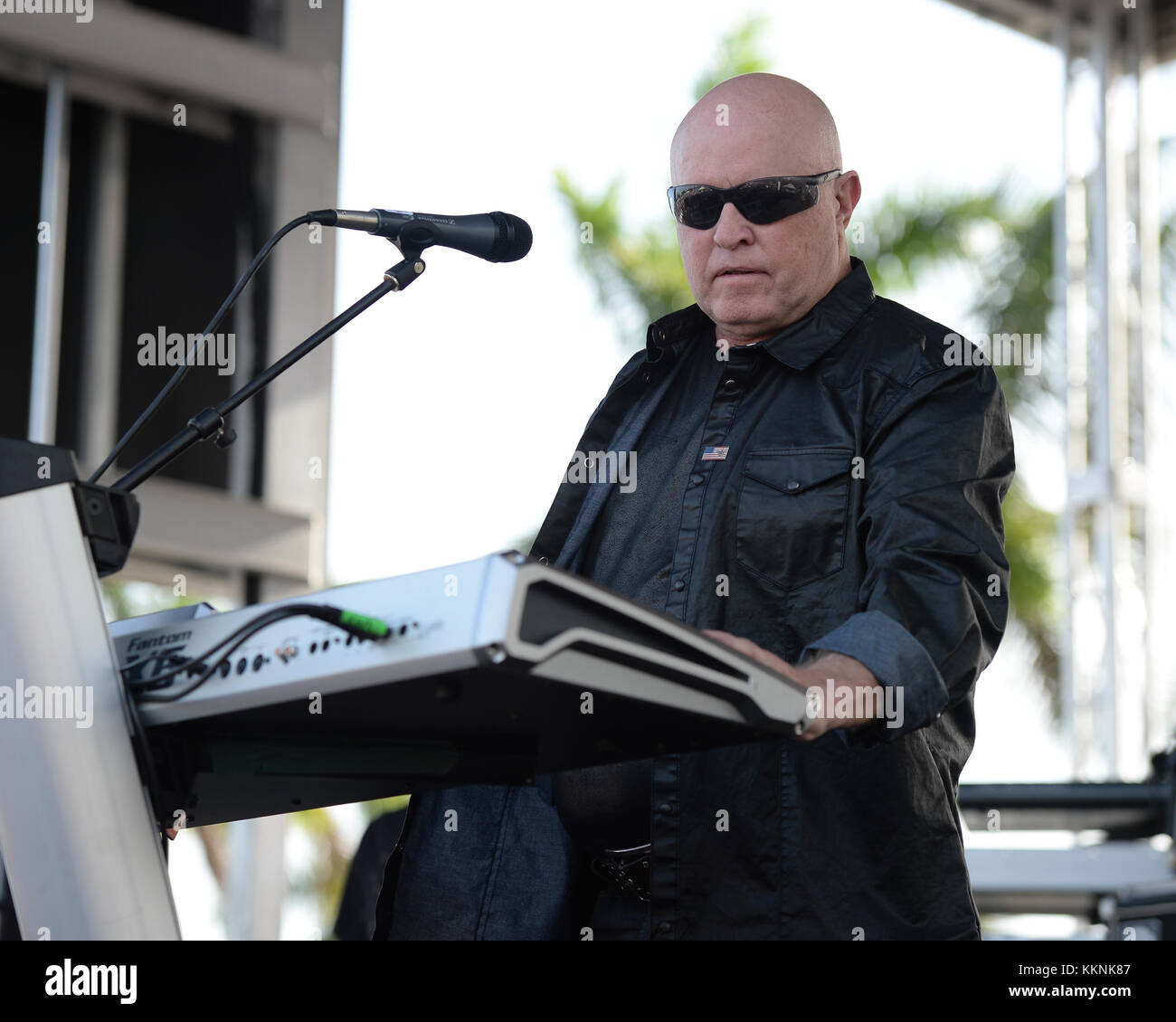 Mike score a flock of seagulls hi-res stock photography and images - Alamy