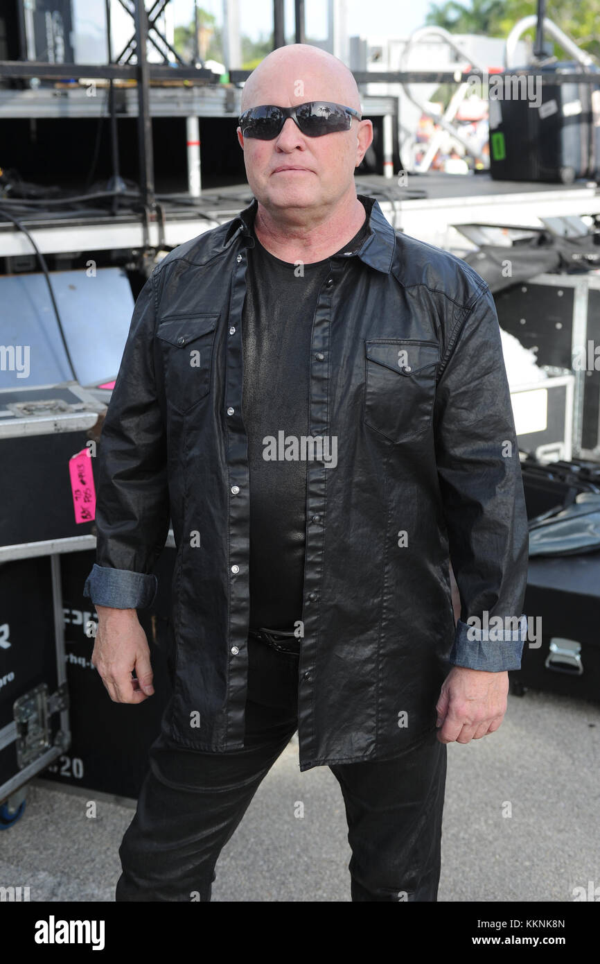 Mike score a flock of seagulls hi-res stock photography and images - Alamy