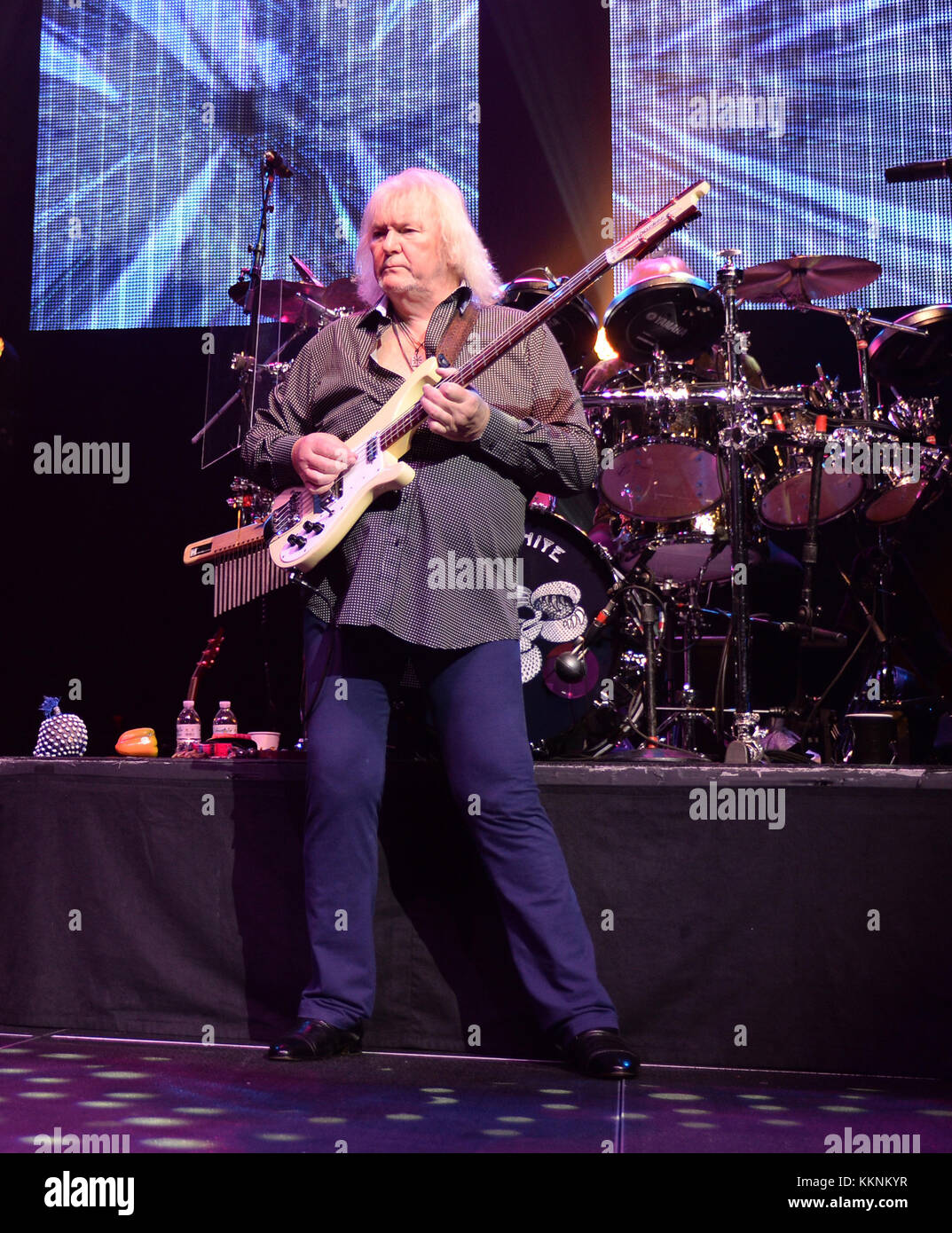 HOLLYWOOD FL - AUGUST 01: Geoff Downes, Alan White, Jon Davison, Chris ...