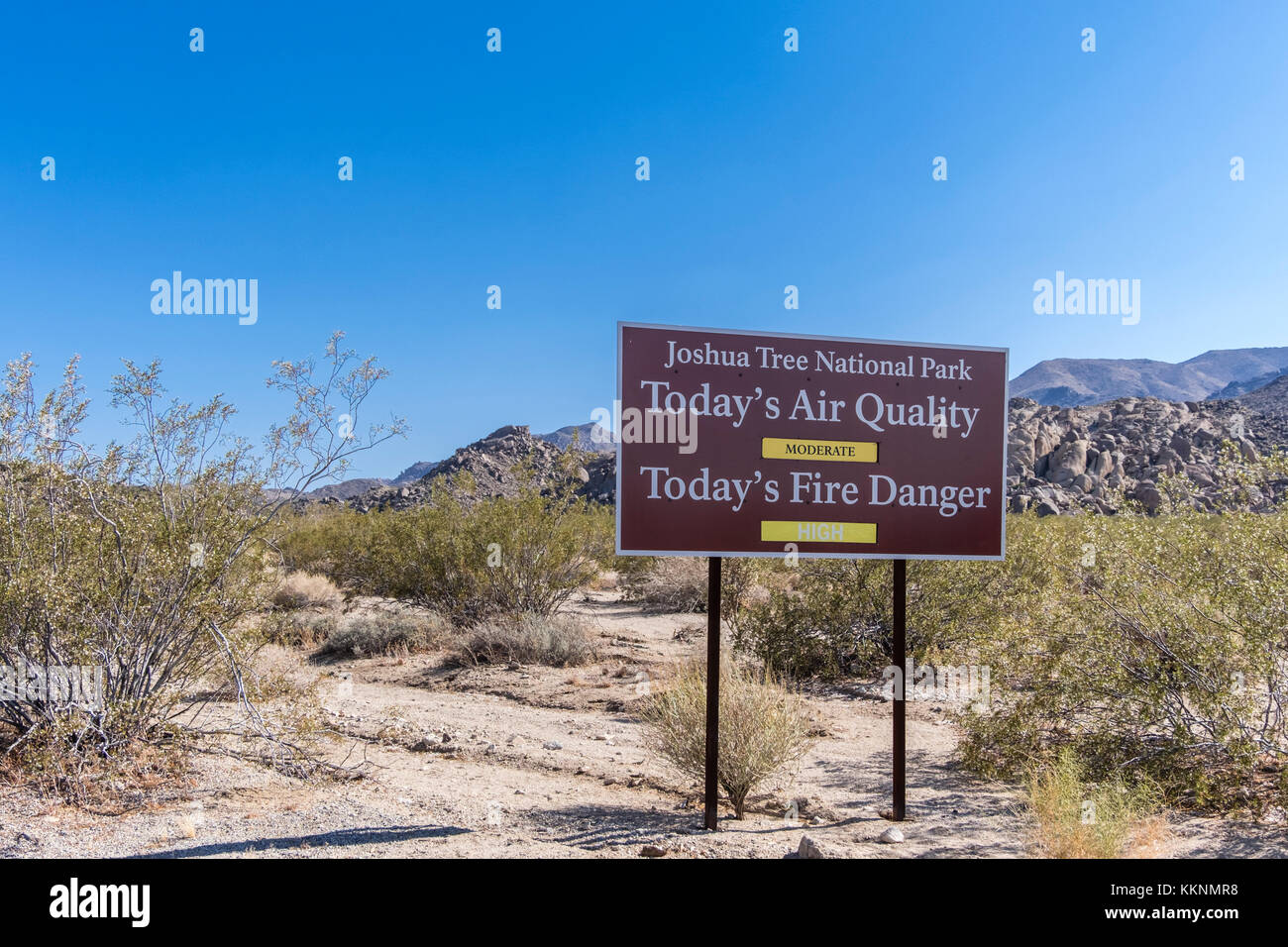 Joshua tree national park sign hi-res stock photography and images - Alamy