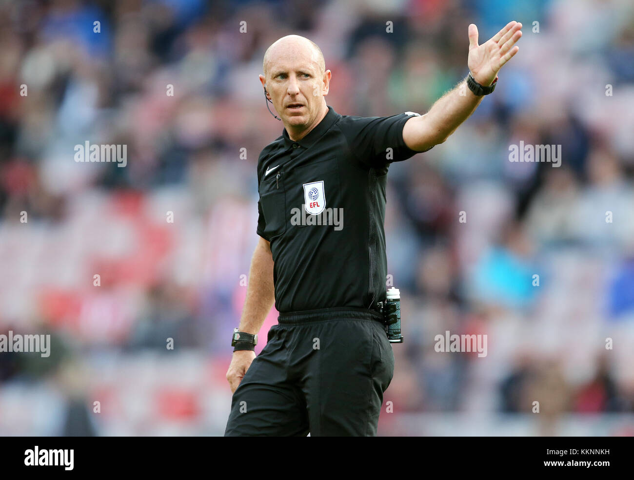 Referee Andy Davies during the Sky Bet Championship match at the ...
