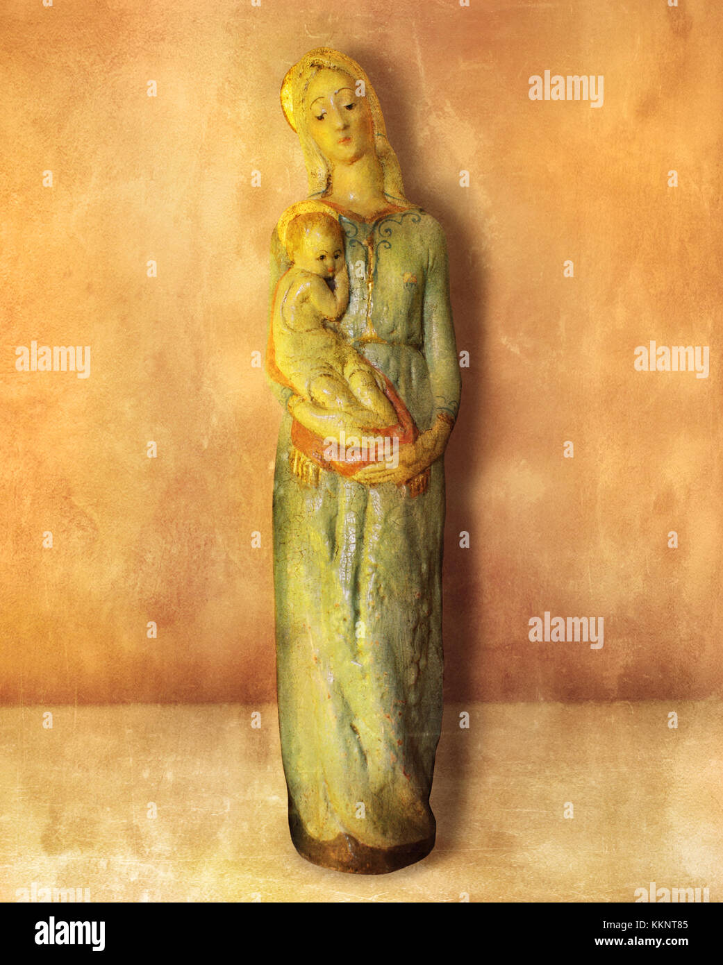 Statue virgin mary jesus hi-res stock photography and images - Alamy