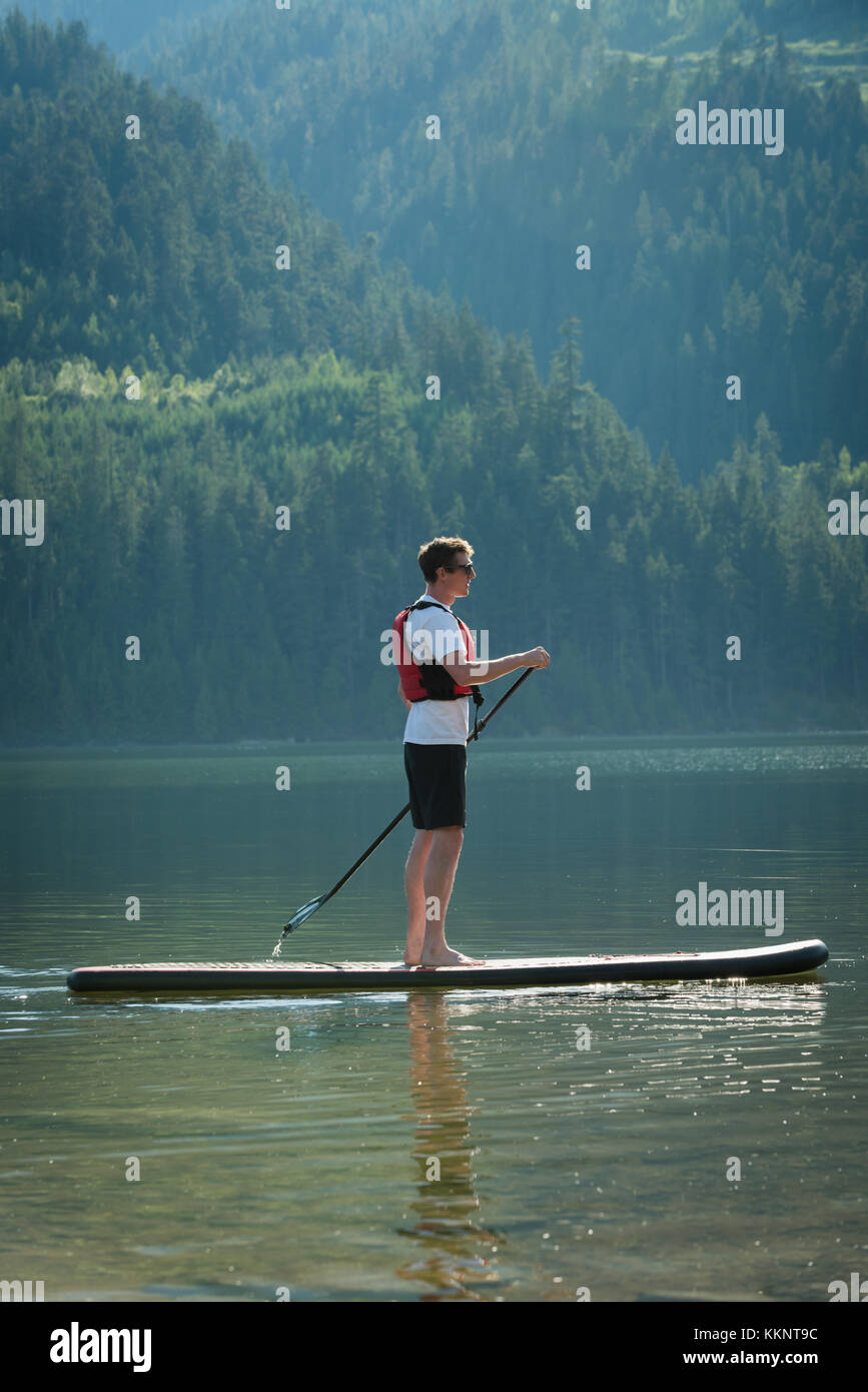 Paddleboarding in nature hi-res stock photography and images - Alamy
