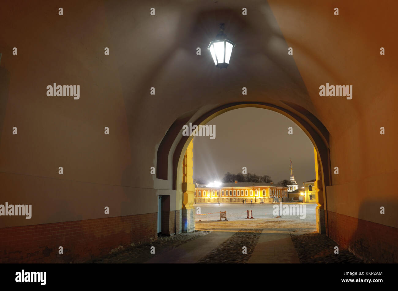 Arch in the wall hi-res stock photography and images - Alamy