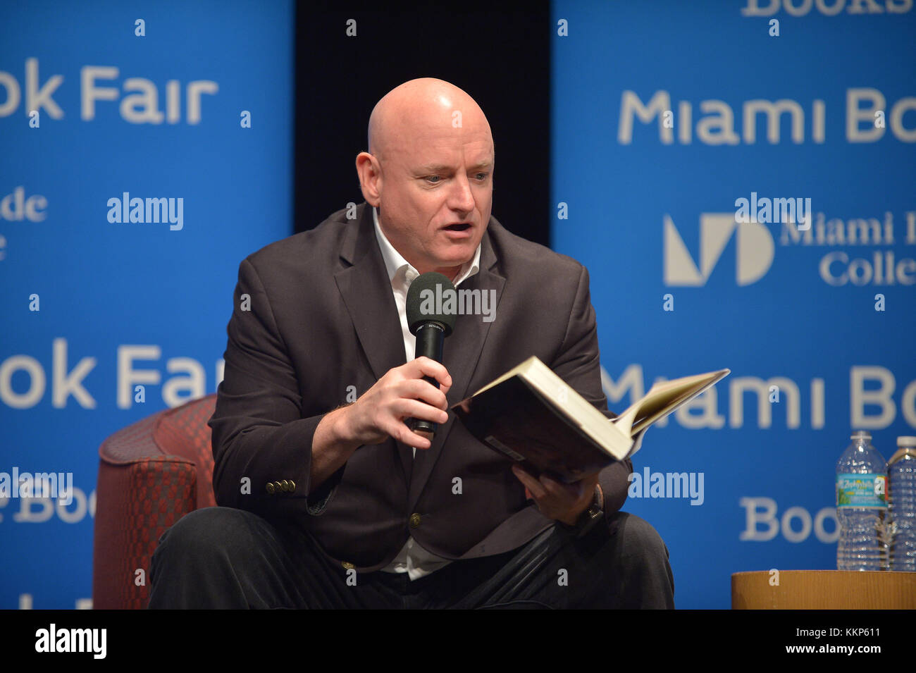 Astronaut Scott Kelly In Conversation With Dr. Jorge Perez-Gallego ...