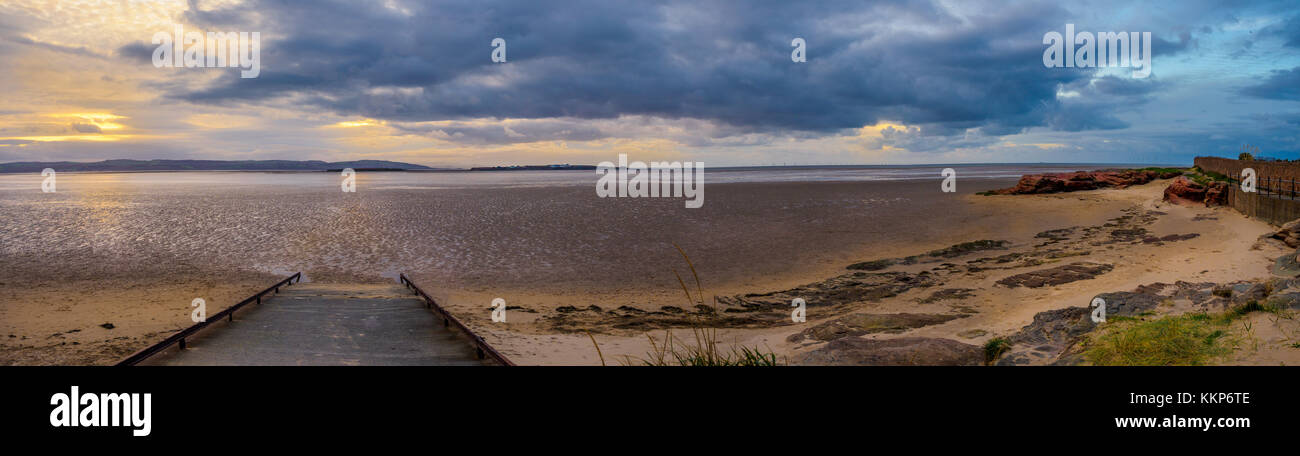 Evening approaches at Red Rocks, Hoylake Wirral Stock Photo - Alamy