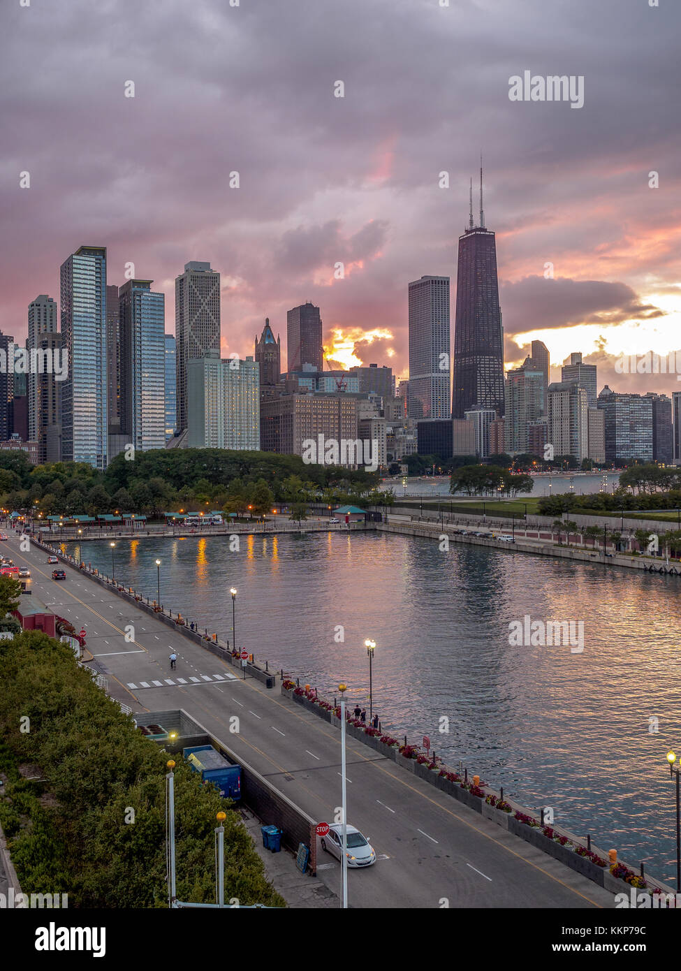 Chicago skyline at sunset Stock Photo - Alamy