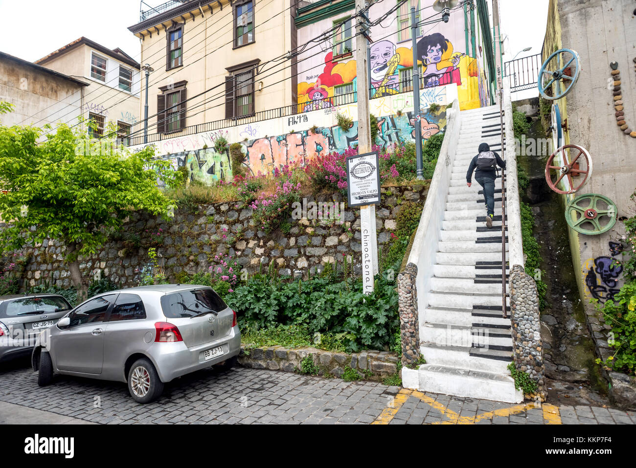 Street scene in Valparaiso, Chile Stock Photo - Alamy