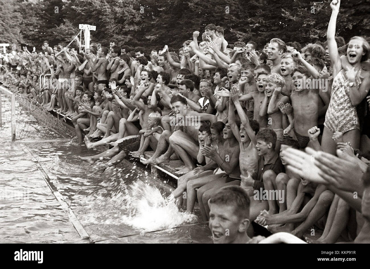 The Yugoslav water polo team played against the Soviet Union at the ...