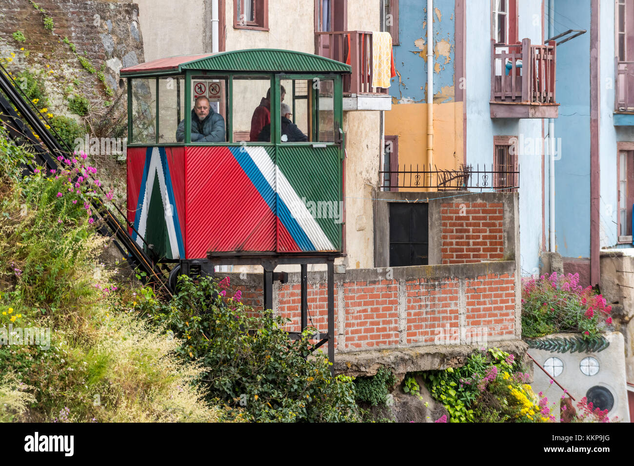 A funicular lift in Valparaiso, Chile Stock Photo - Alamy