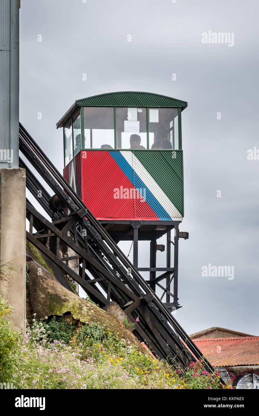 A funicular lift in Valparaiso, Chile Stock Photo - Alamy