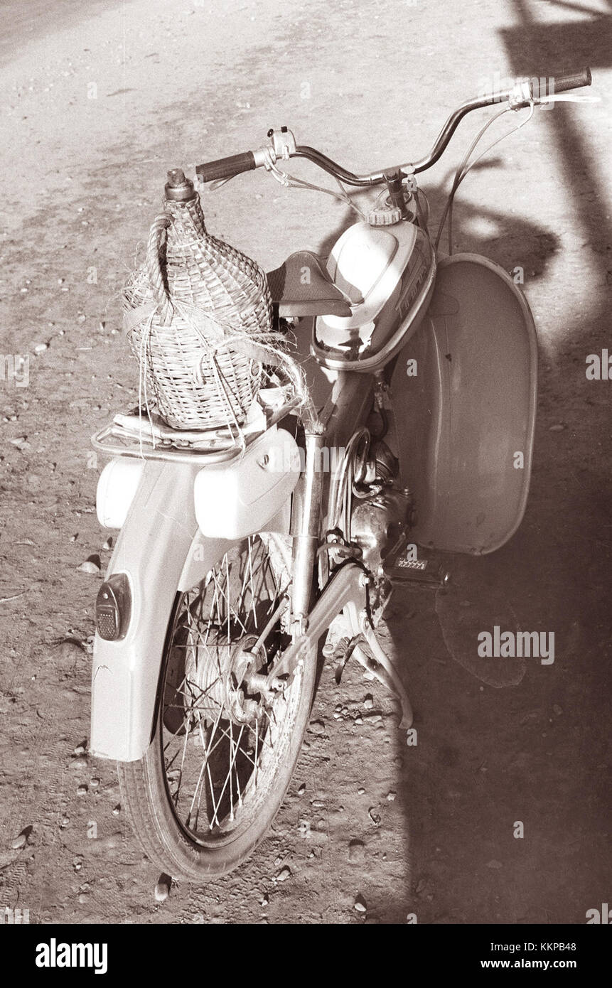 Pletenka na mopedu 1961 Stock Photo - Alamy