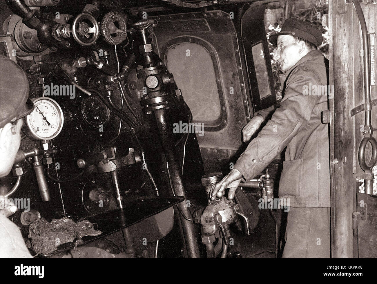 Train travel 1960s hi-res stock photography and images - Alamy