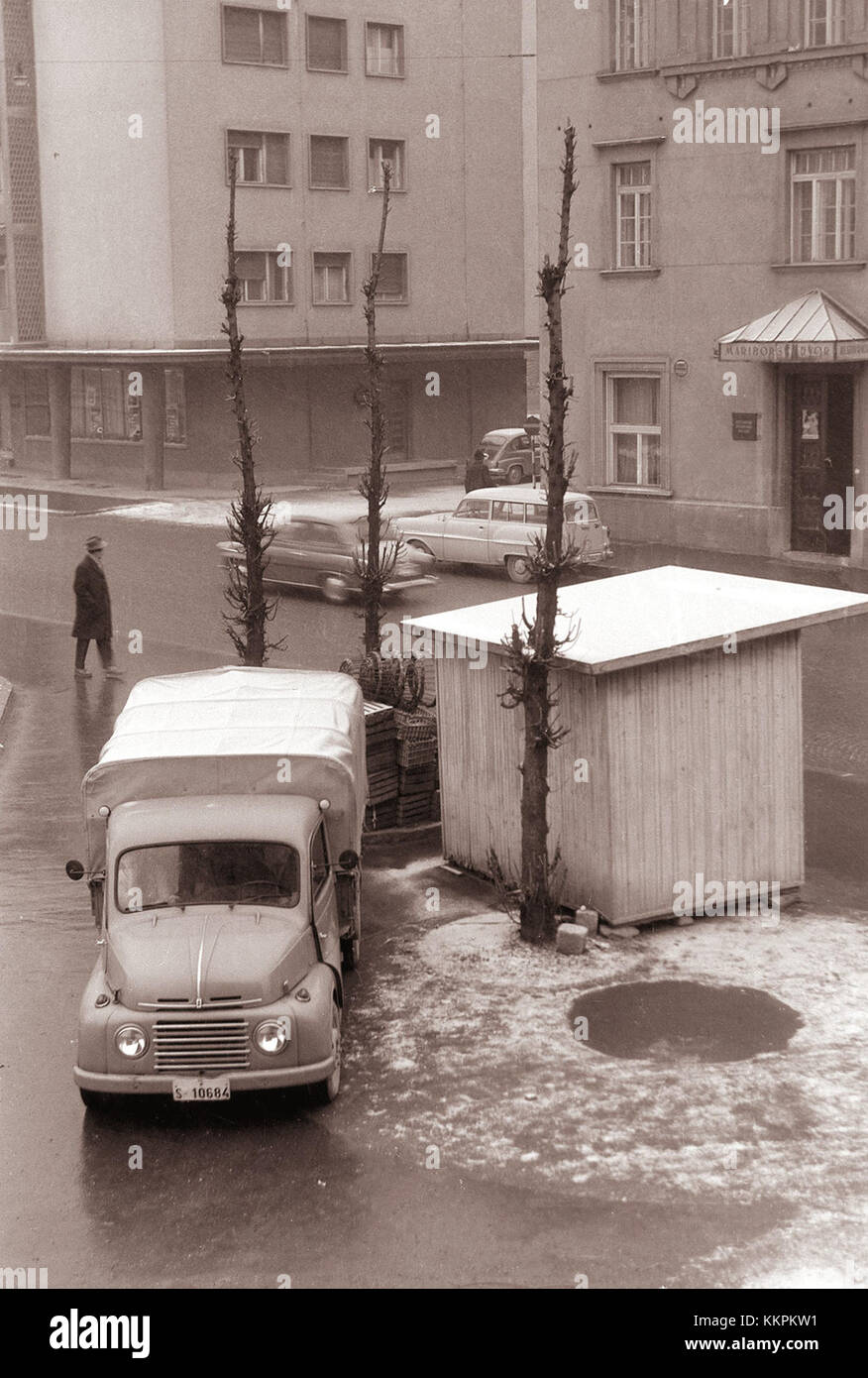 Photograph of the Mariborski Dvor building on Ljubljanska Street in ...