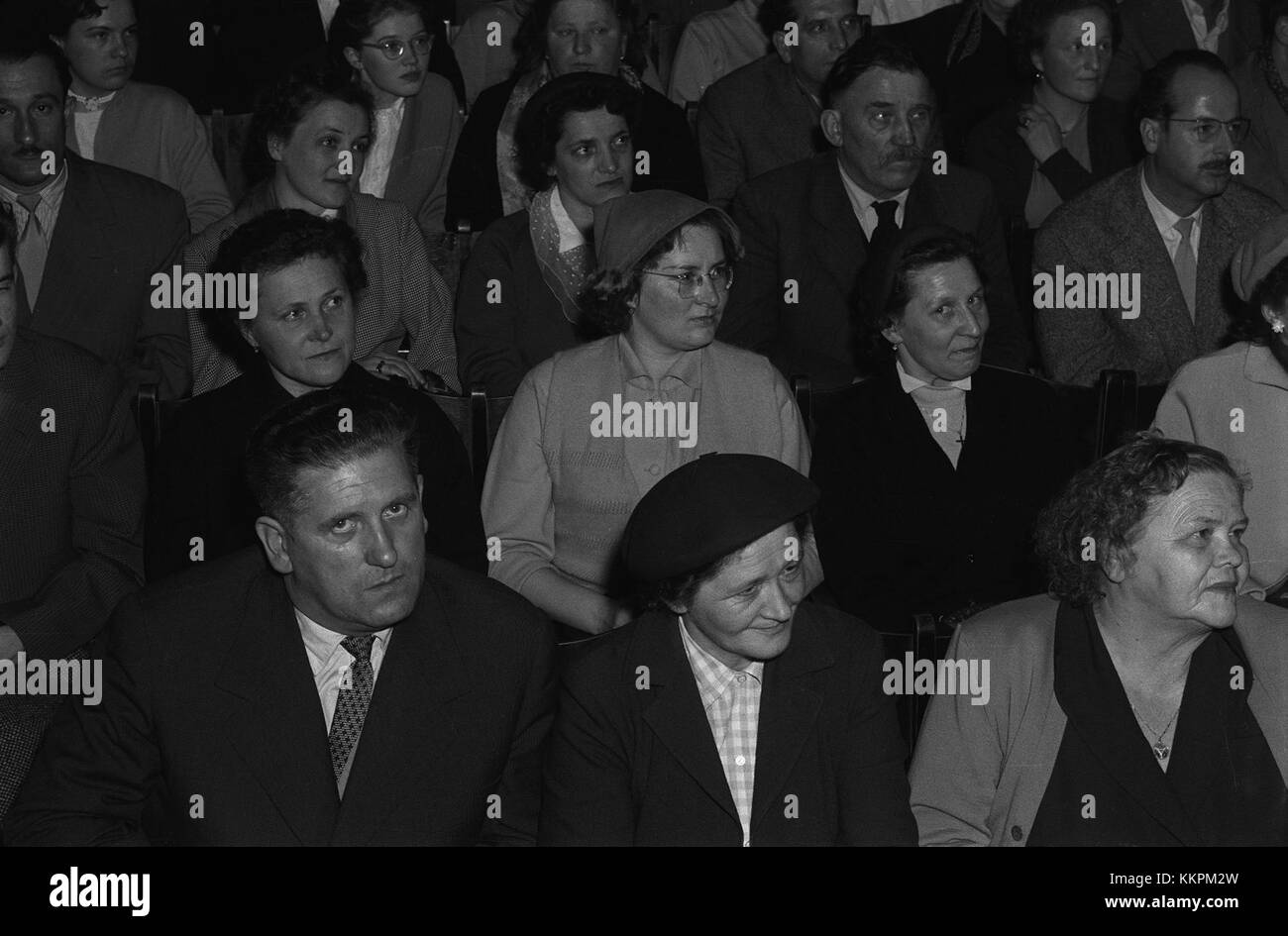 1950s social gathering hi-res stock photography and images - Alamy