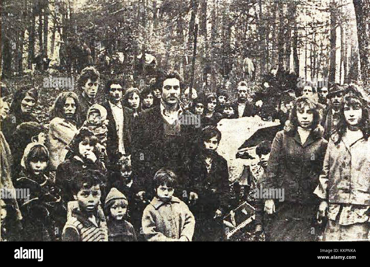 Roma gypsy gypsies family hi-res stock photography and images - Alamy