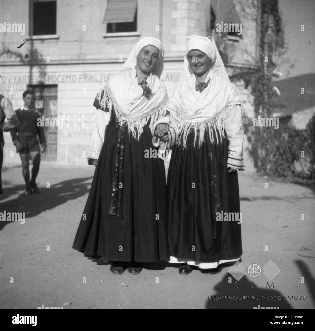 Dve plesalki na opasilu 1949 Stock Photo - Alamy