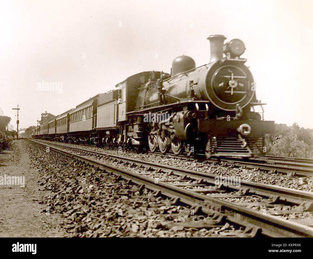 The SAR Class 10B (4-6-2) is a steam locomotive known for its powerful ...