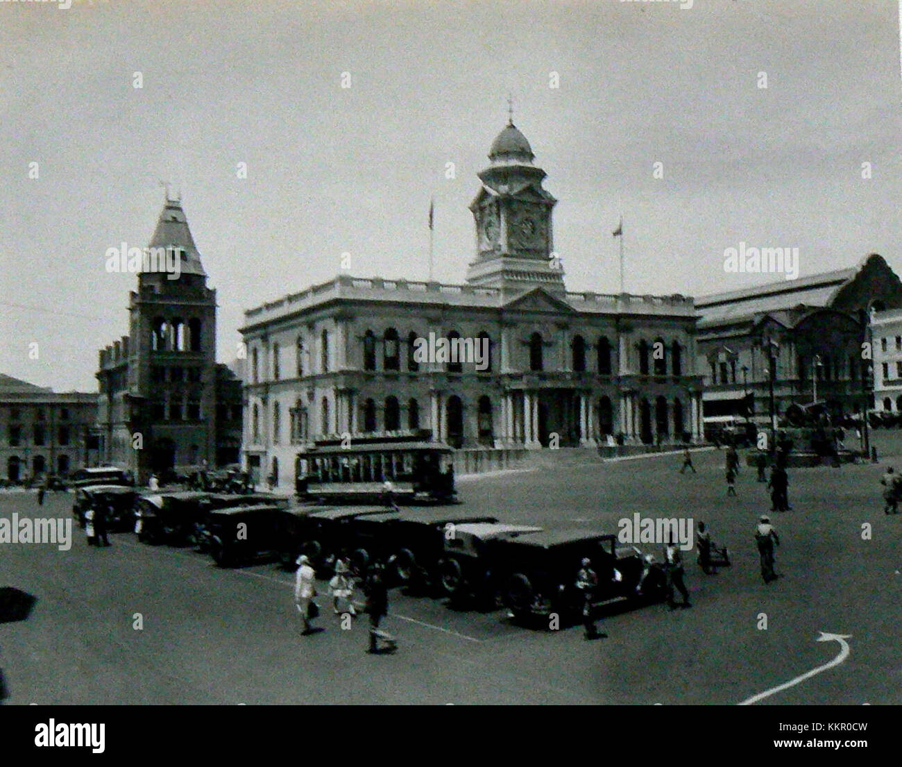 An old photograph of Port Elizabeth City Hall, taken in 1919 ...