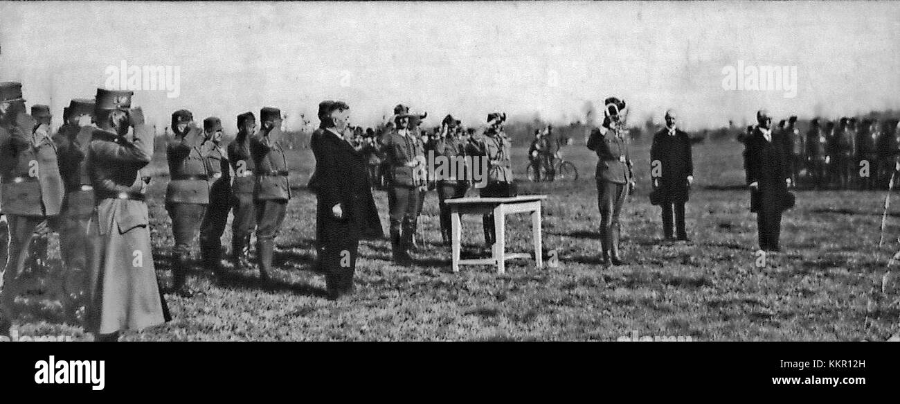 The 2nd Mountain Rifle Regiment receives a silver trumpet, an award ...