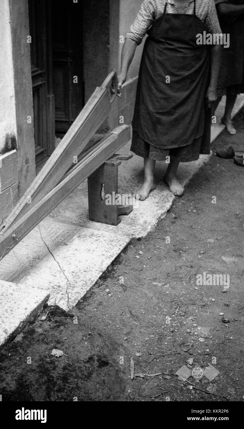 Scutching machine hi-res stock photography and images - Alamy