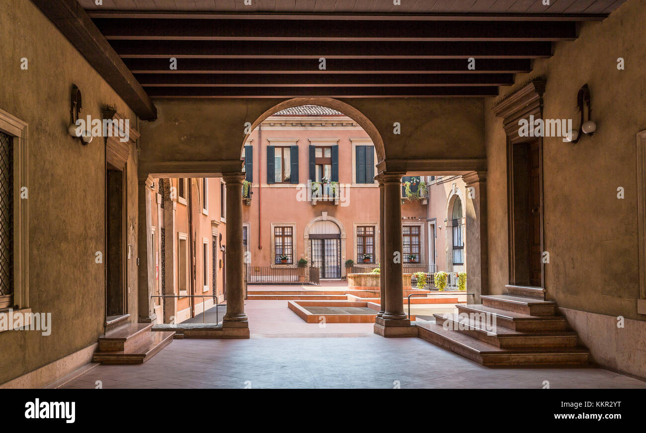 Typical renaissance palazzo hi-res stock photography and images - Alamy