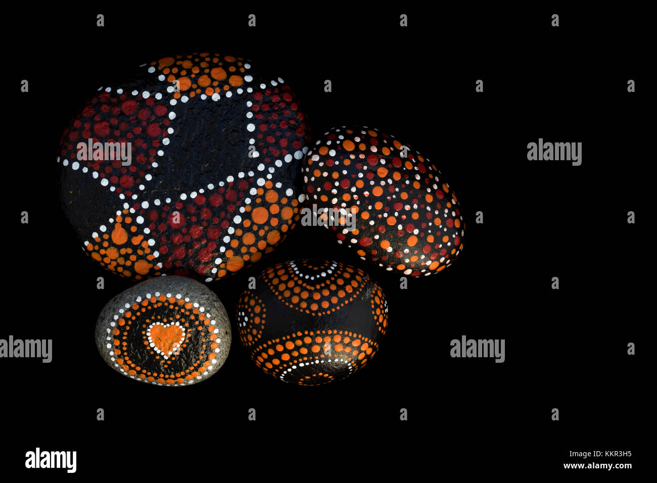 painted stones, dots, pattern, art stones, Stone Art Stock Photo - Alamy