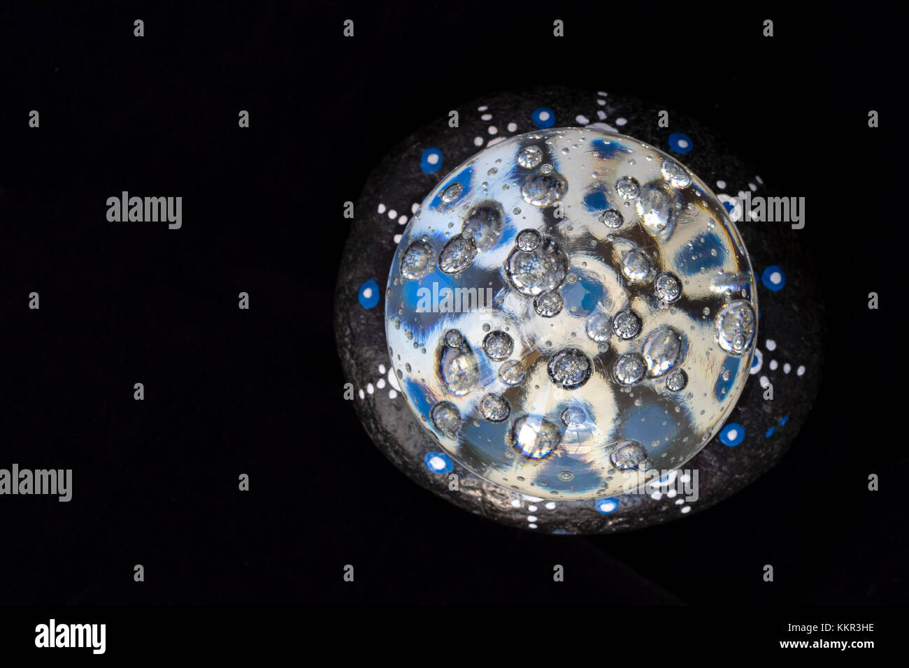 Stone painting with dots hi-res stock photography and images - Alamy