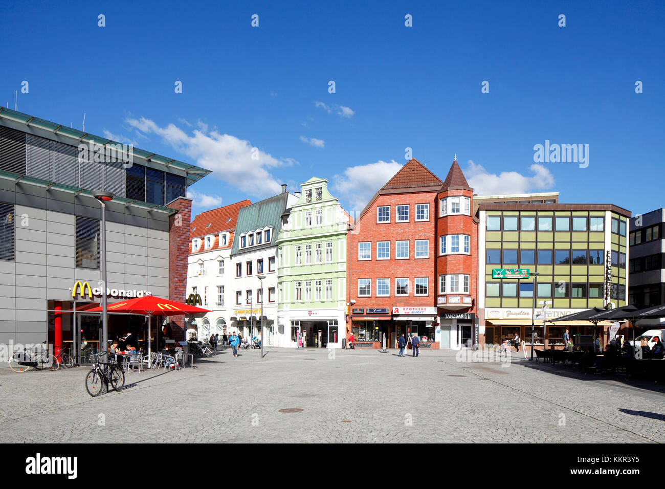 City hall square, historical houses, shopping street Lange Straße ...