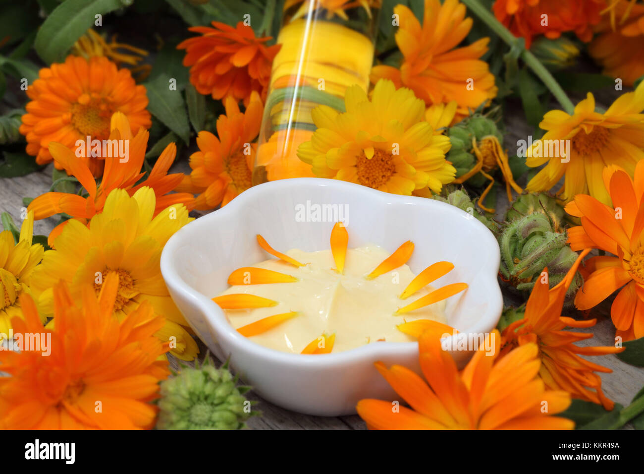 Marigold cosmetics hi-res stock photography and images - Alamy