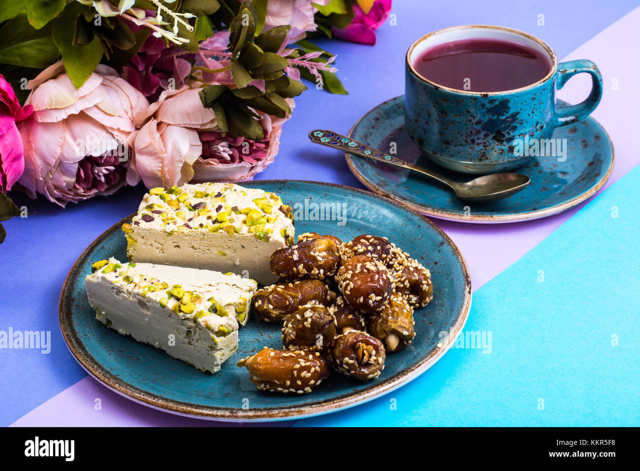 Arabic sweets hi-res stock photography and images - Alamy