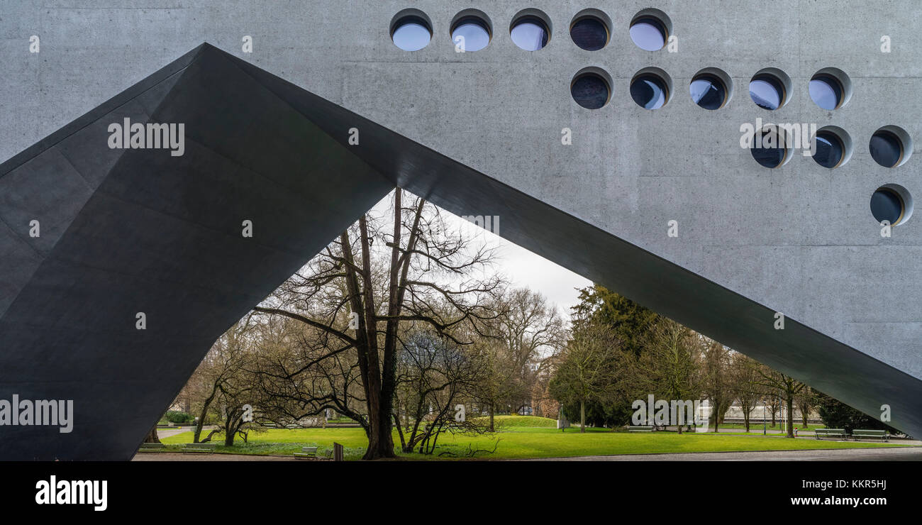 Modern annex building of the state museum of Zurich Stock Photo - Alamy