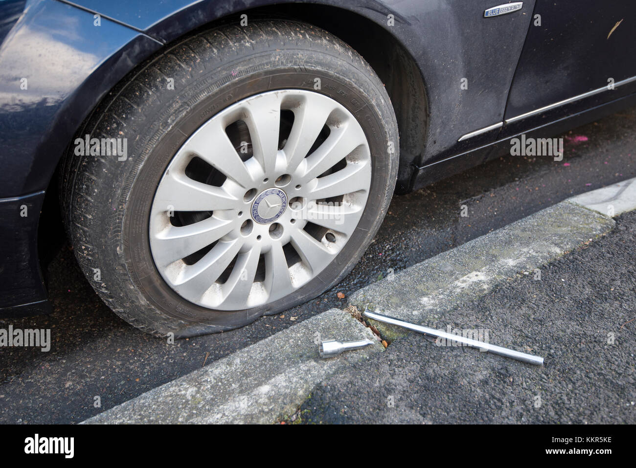 Broken down mercedes hi-res stock photography and images - Alamy
