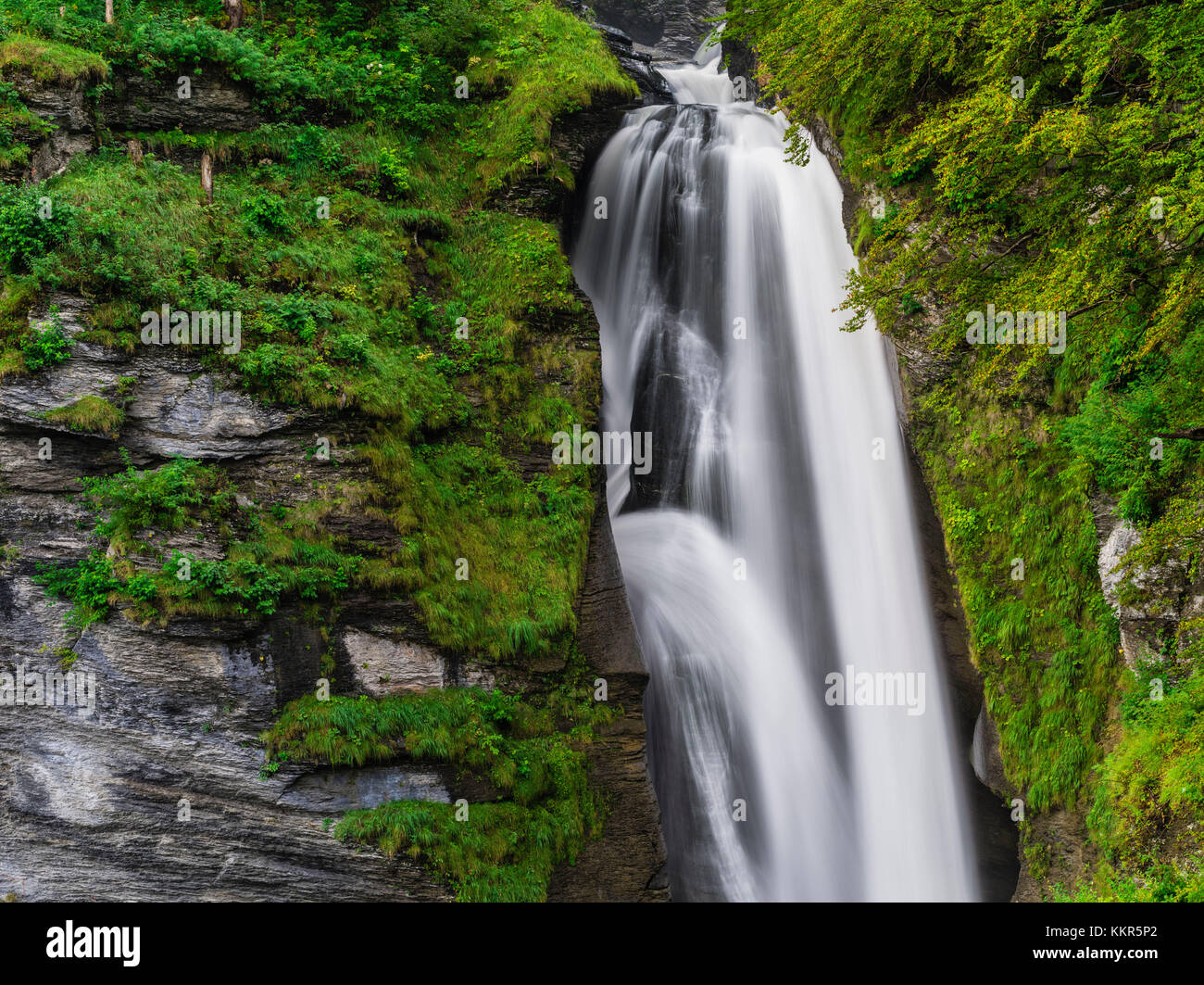 Reichenbach falls in meiringen in the bernese oberland hi-res stock ...