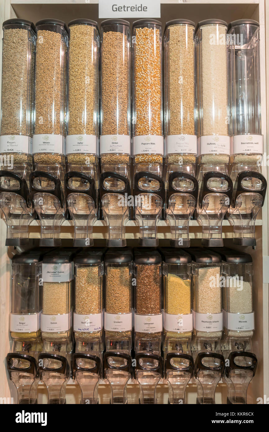 Filling container for grain, in the unpackaged 'Stückgut' shop, Altona ...
