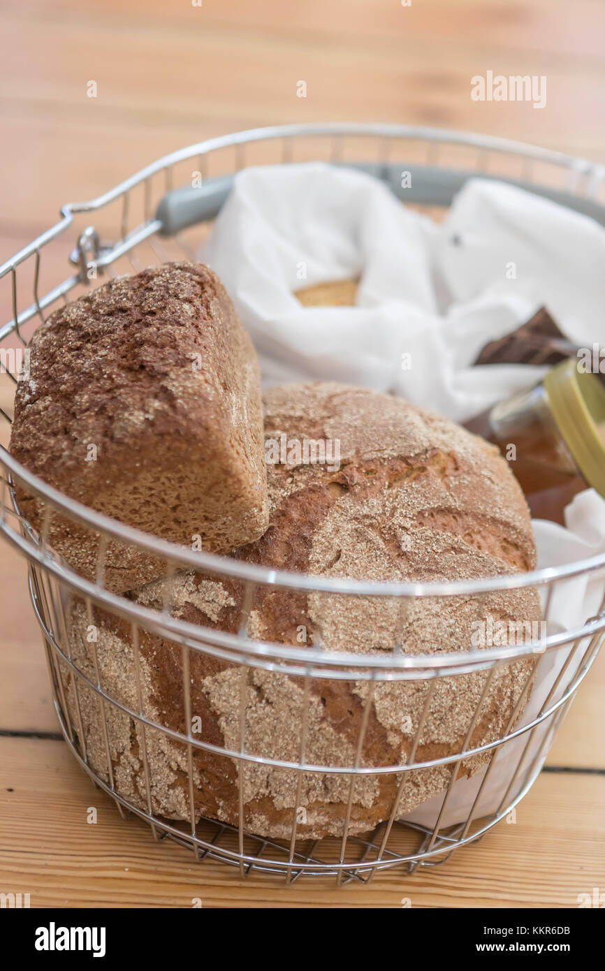 Buying bread without packaging hi-res stock photography and images - Alamy