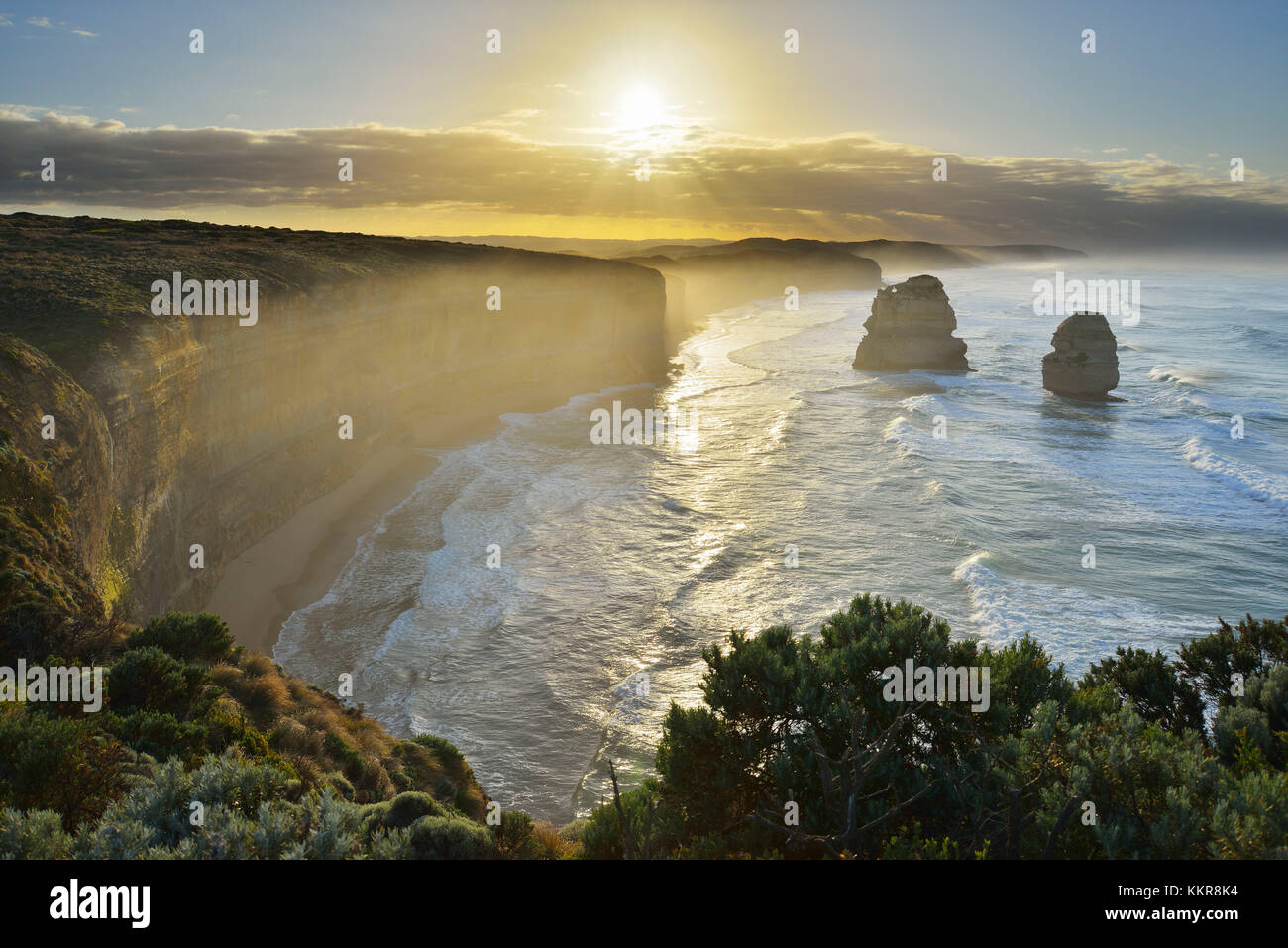 Limestone stacks with morning sun hi-res stock photography and images ...