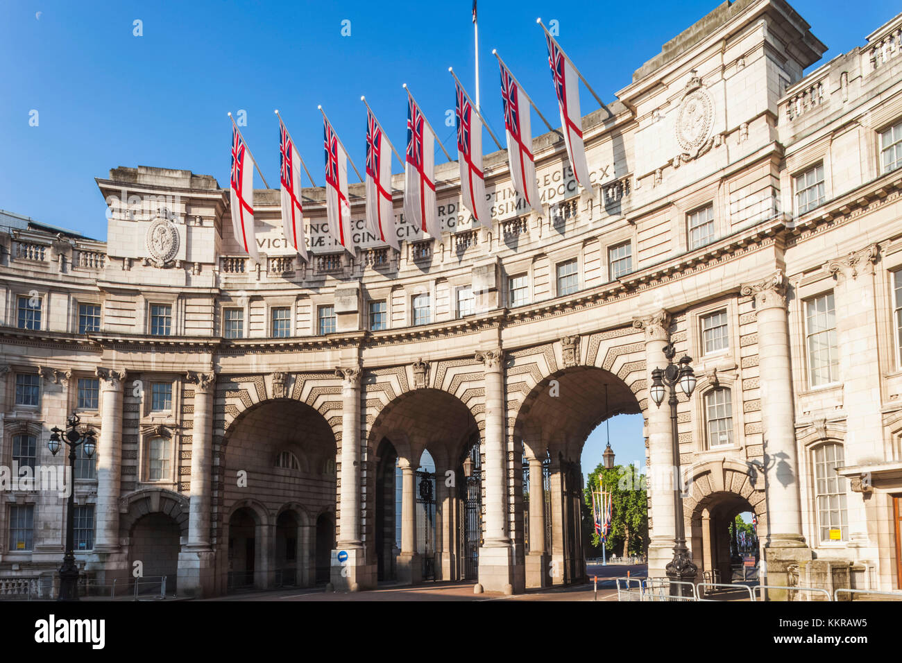 England, London, Trafalgar Square, Admiralty Arch Stock Photo - Alamy