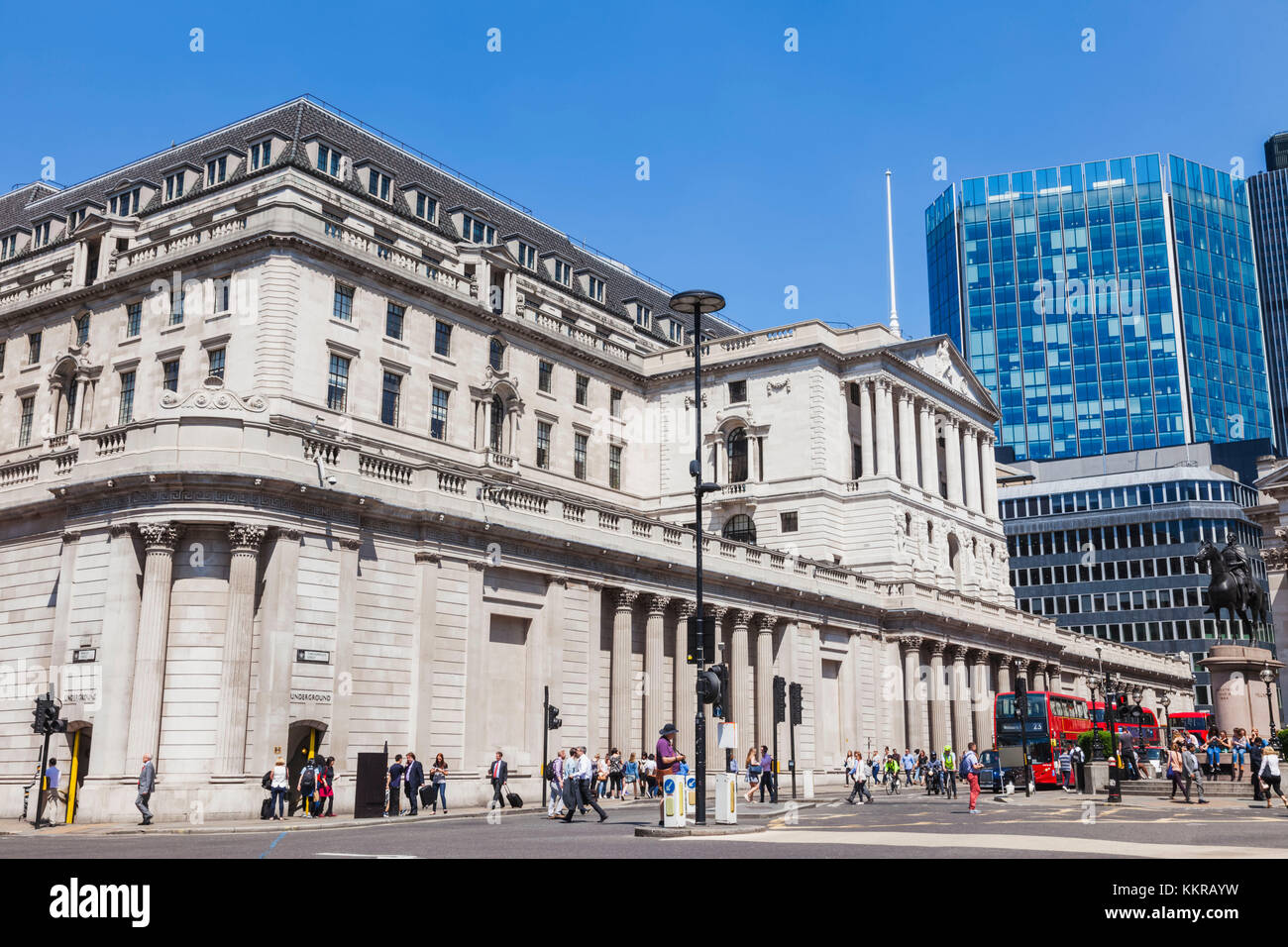 Bank england threadneedle street london hi-res stock photography and ...
