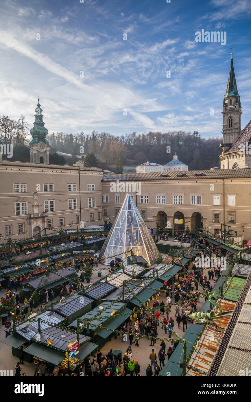 Austria, Salzburgerland, Salzburg, Christmas Market, Domplatz, elevated ...