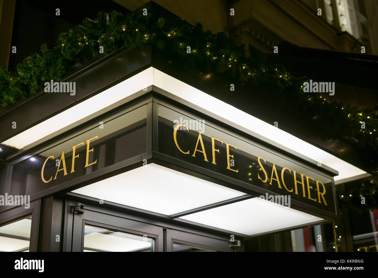 Vienna Cafe Sacher Wien High Resolution Stock Photography and Images ...