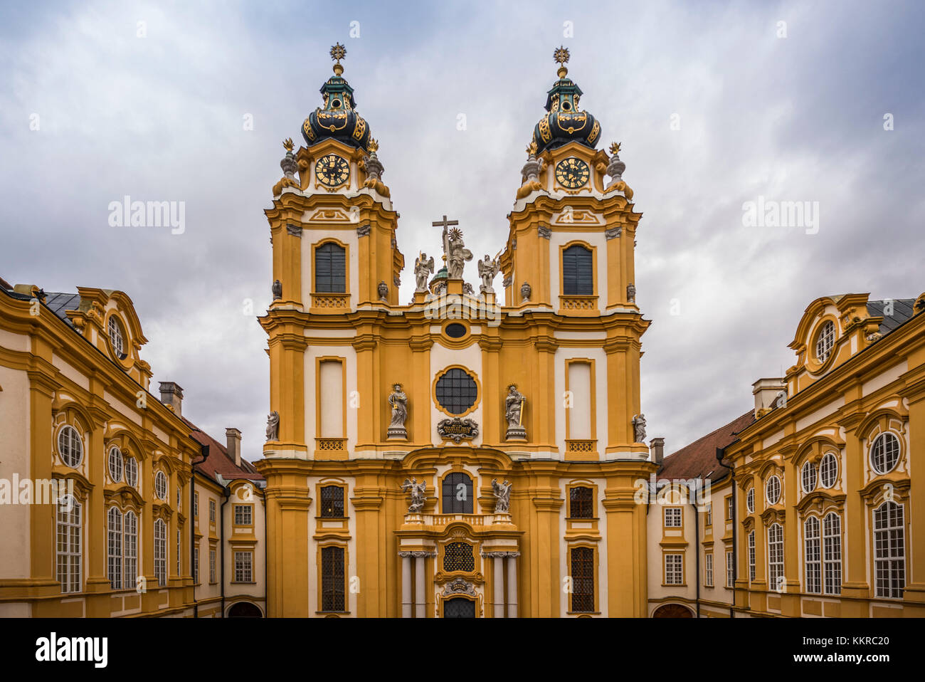 Abbey library hi-res stock photography and images - Alamy