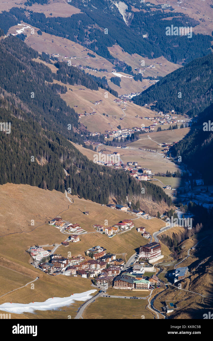 Village hintertux tyrol austria hi-res stock photography and images - Alamy